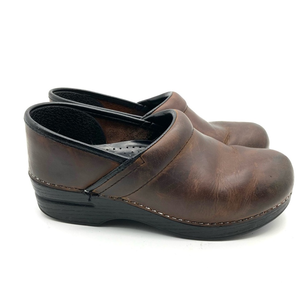 Women’s Dansko Matte Brown Leather Clogs - Gem